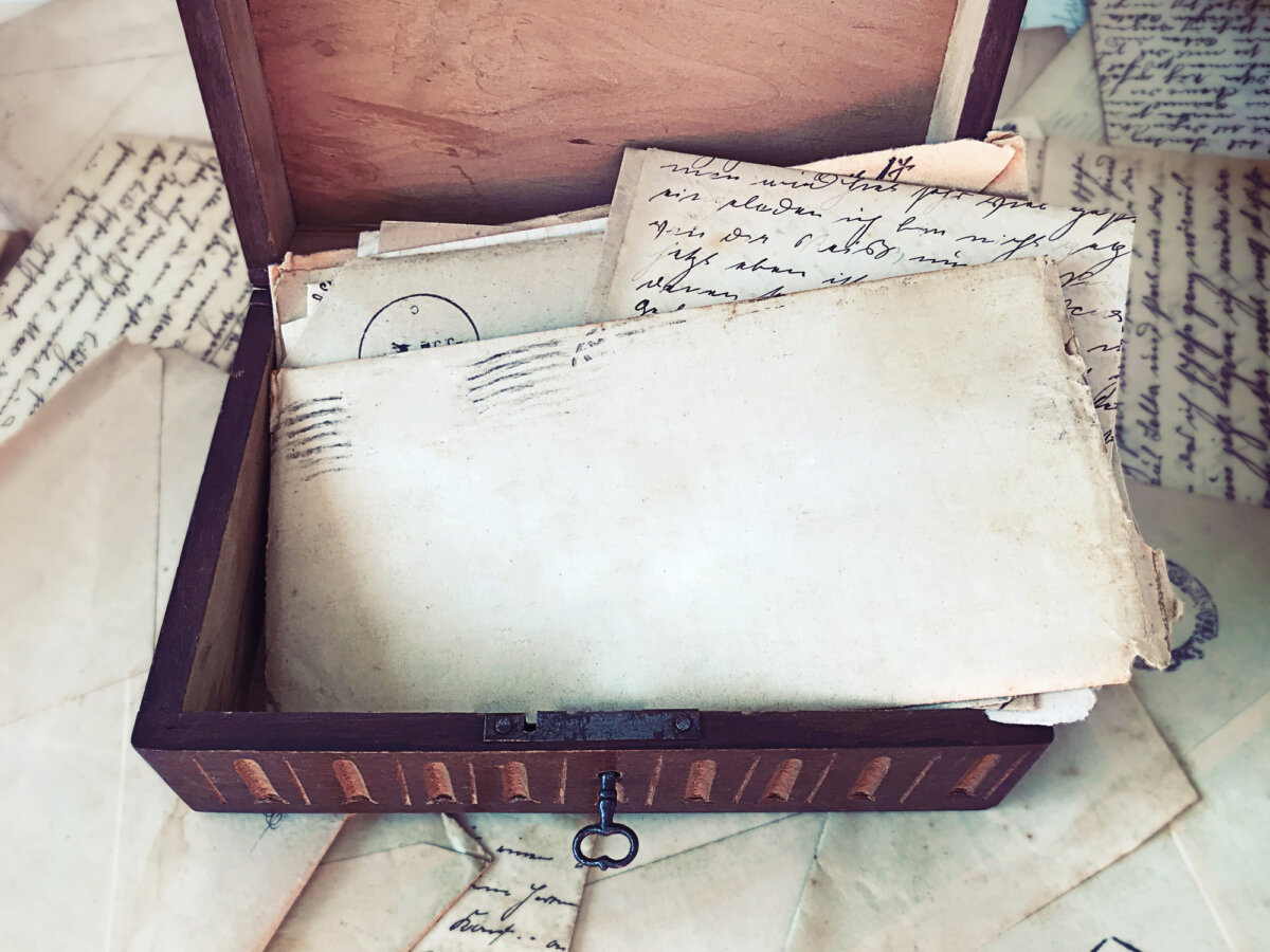 People Are Sharing the Weird Things They've Found in Their Attics, and ...