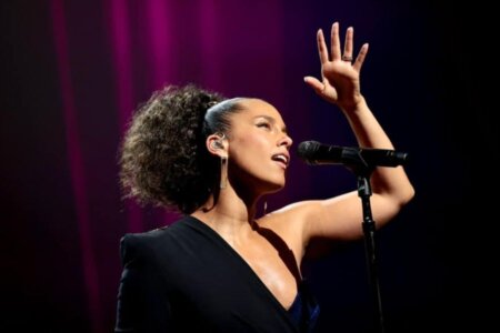 The Greatest Female Vocalists Of All Time, Ranked - Blossom