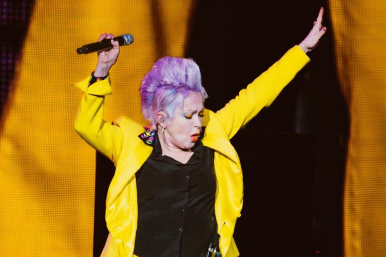 The Greatest Female Vocalists Of All Time, Ranked - Blossom