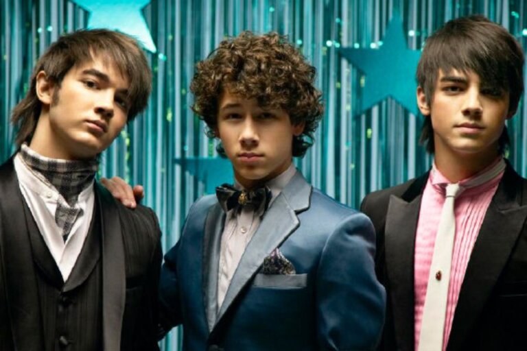 The Most Iconic Boy Bands Of All Time: Where Are They Now? - Blossom