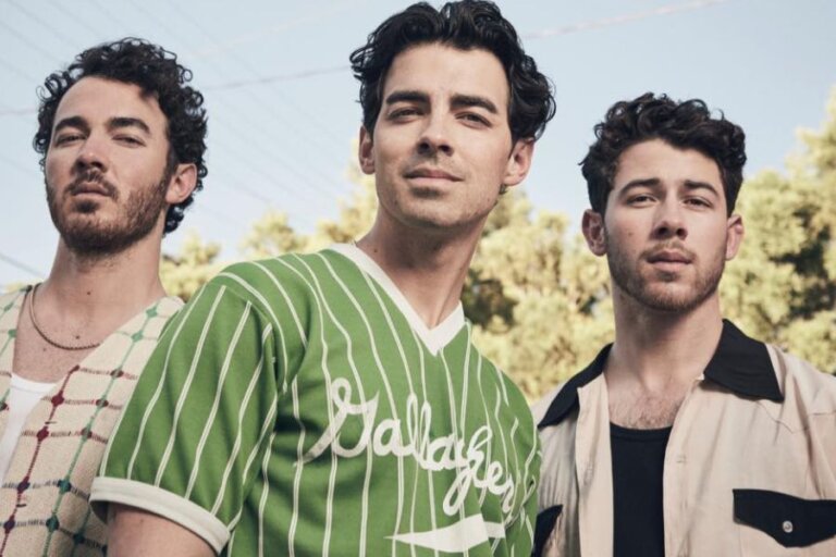 The Most Iconic Boy Bands Of All Time: Where Are They Now? - Blossom