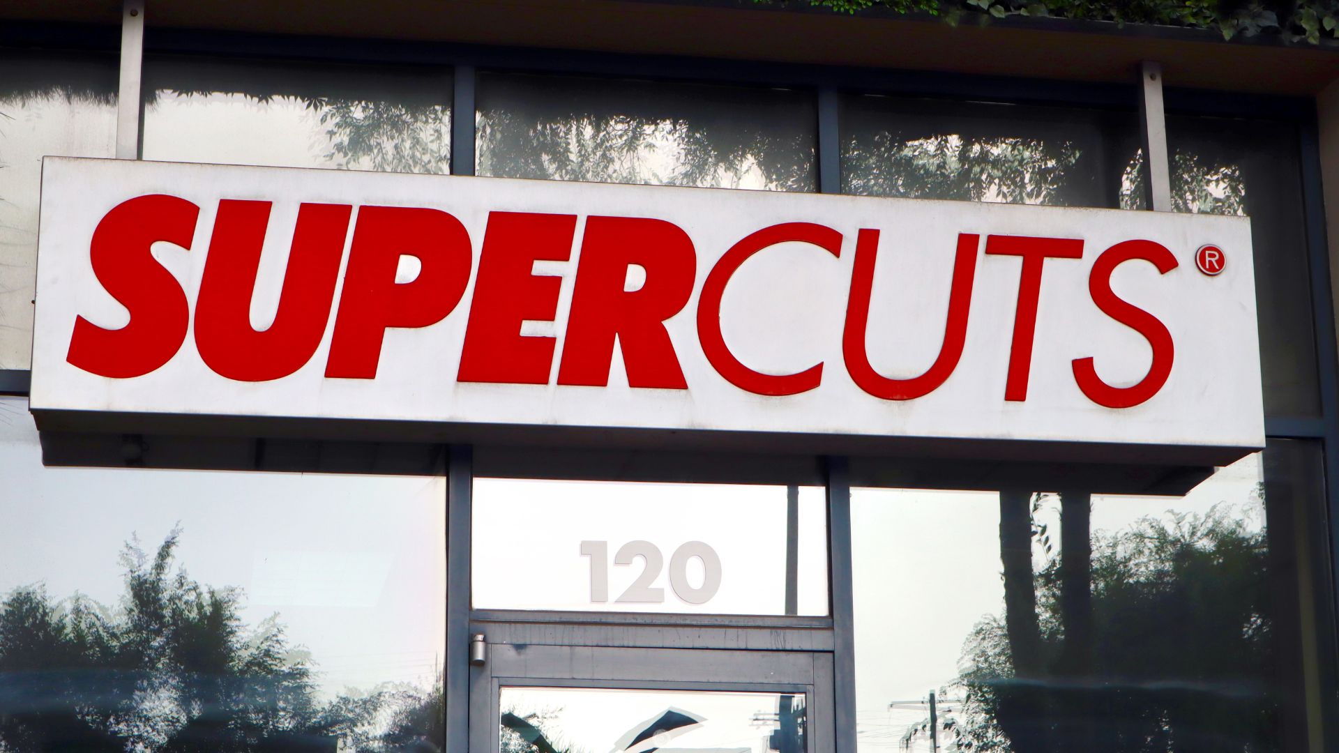 Retail Chain Collapses Across 38 States Leaving Hundreds of Empty ...