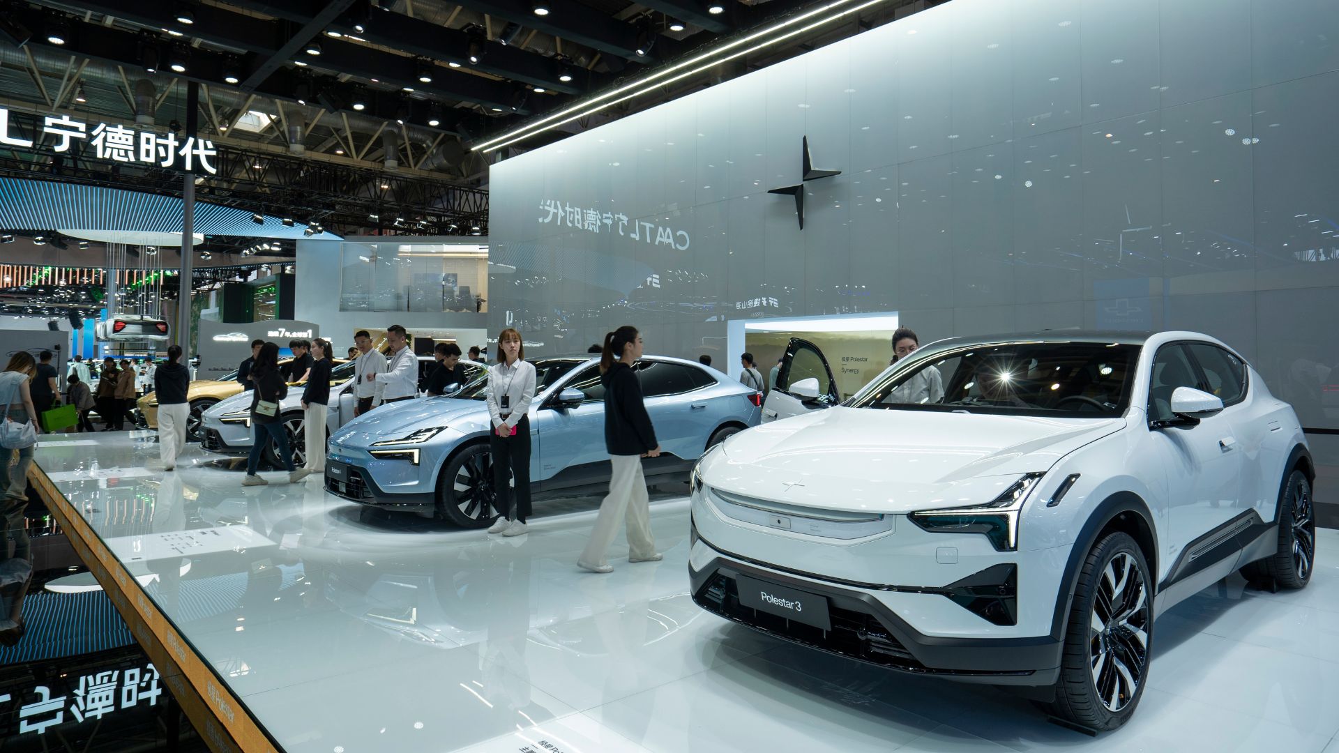 The Global EV Market is Thriving, So Why is Tesla Floundering? - Blossom
