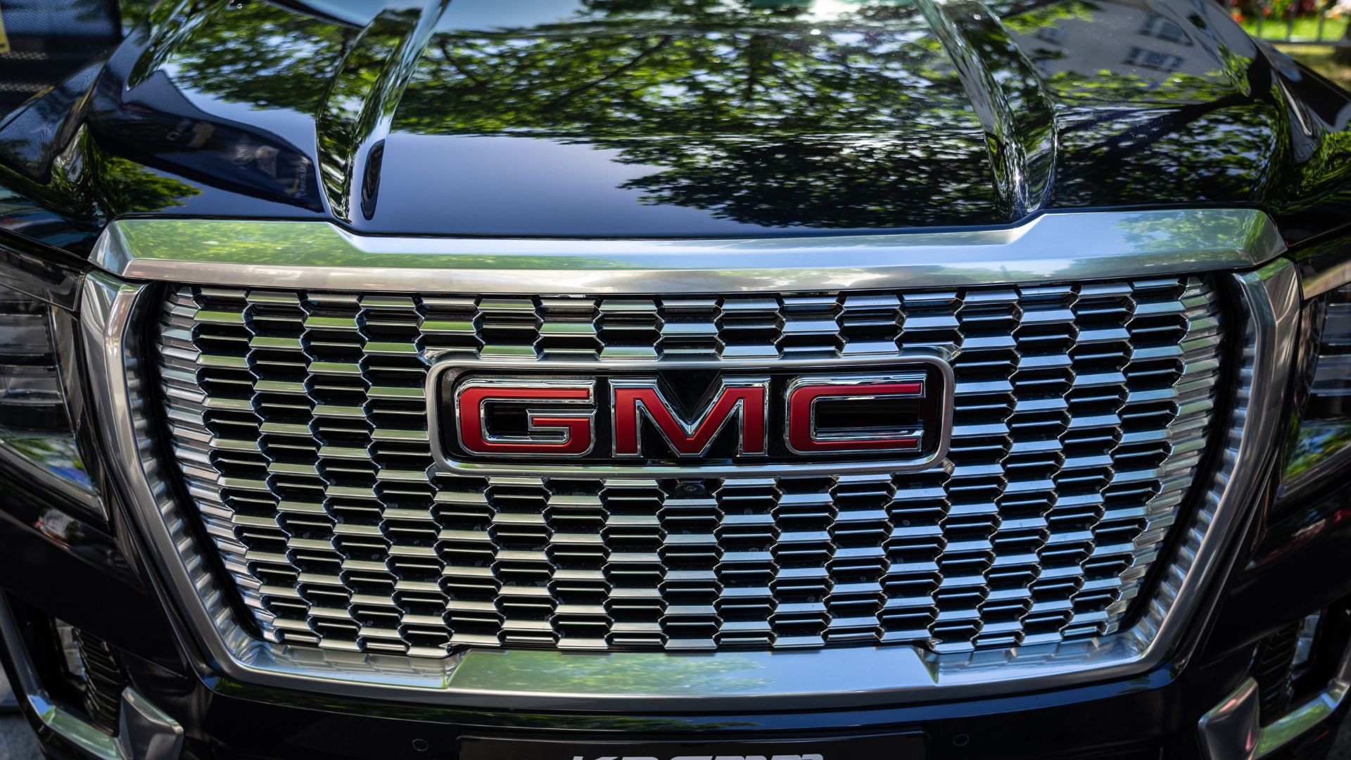GM Recalls 43,000 Chevrolet, GMC, and Cadillac SUVs Over Transmission ...